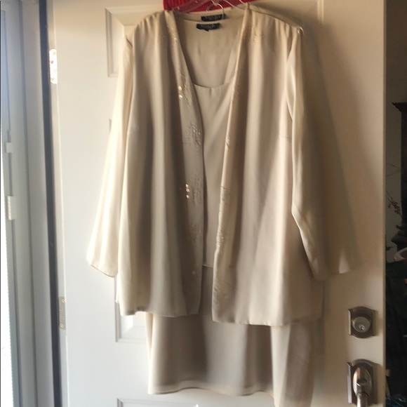 Montee Collection | Dresses | Size 24 Montee Cream Color 3piece ...